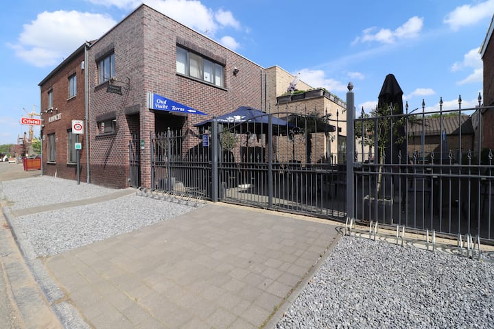 Bed & Breakfast Oud Vucht - Maasmechelen