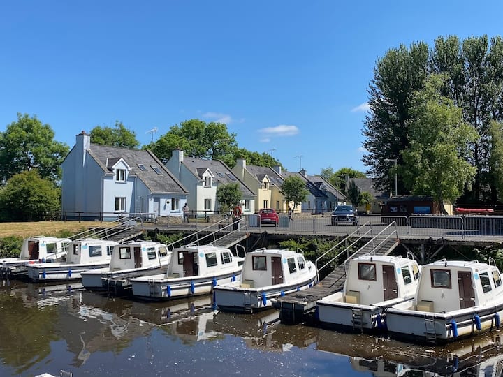 Leitrim Quay - Riverside Cottage 4 - Leitrim Village