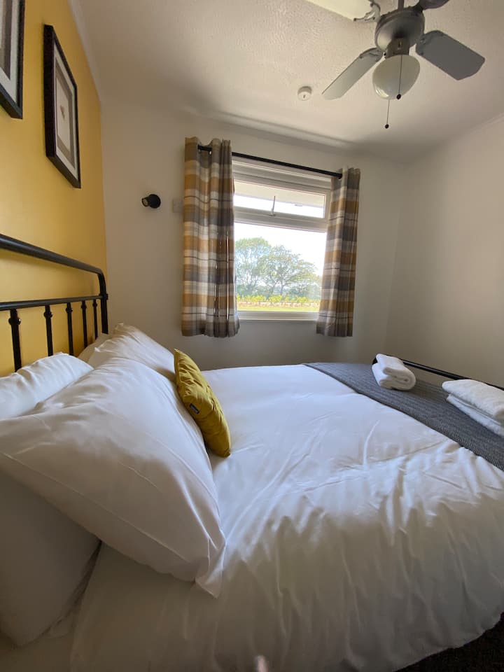 East Coast Chalets Bee’s Knees @ California Sands - Great Yarmouth Beach