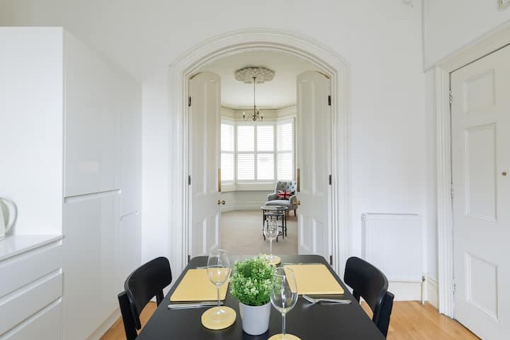 Stylish Period Maisonette Flat In Centre Of Bath - Bath