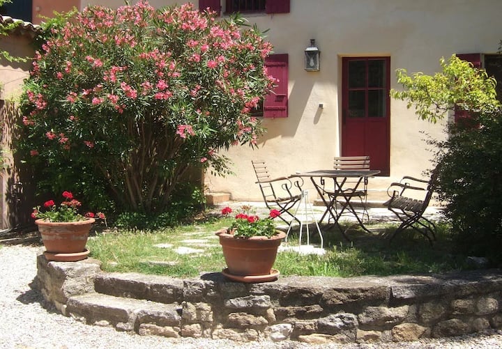 Gîte Dans Les Vignes Au Domaine Viticole Bio - Vaison-la-Romaine