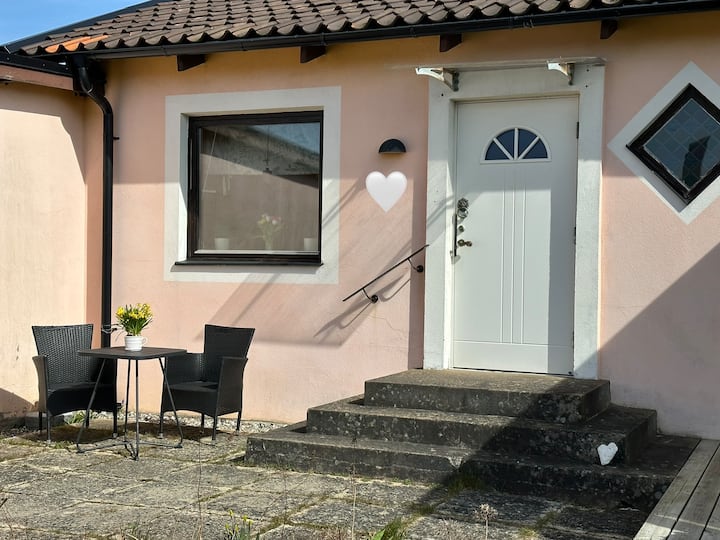 Charming Home Two Blocks From The Sea - Viken
