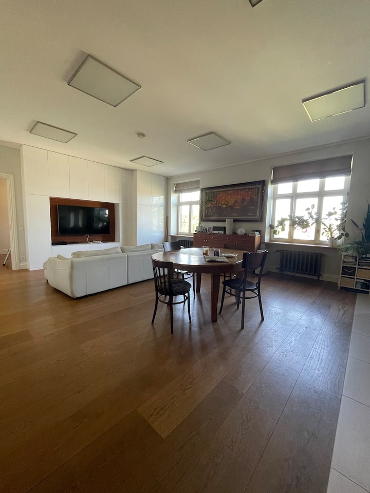 Charming 2 Bedroom Apartment In Center - Riga