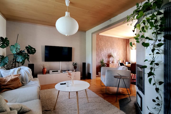 A Cozy Home With A Big Yard, Sauna And A Pool - Turku
