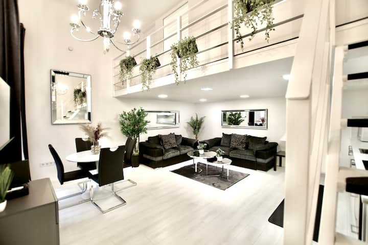 Premium Apartment By Hi5- Close To Parliament - Budapest