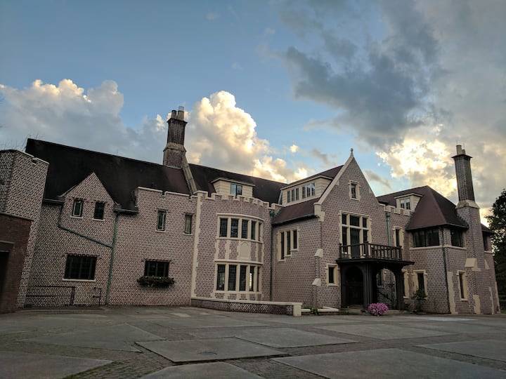 The Old Monastery Of Portsmouth-wallace - Ohio