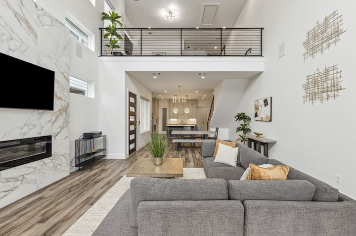 Upscale Townhome: Uptown, Aa Center, Design Distrt - Dallas, TX