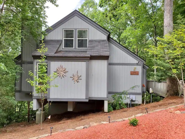 River Tubing, Hottub, Golfcourse, Pool, Pets! - Helen, GA