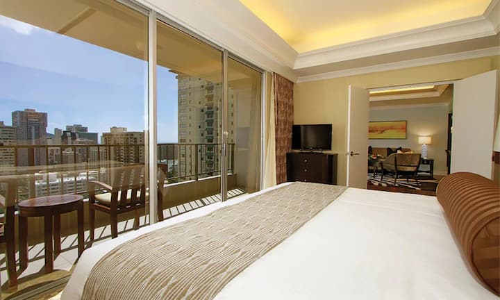 Royal Garden At Waikiki 2 Bedroom Presidential - O‘ahu, HI