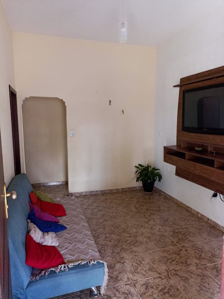 Quartos Confortáveis Em Florestal, Mg - Florestal