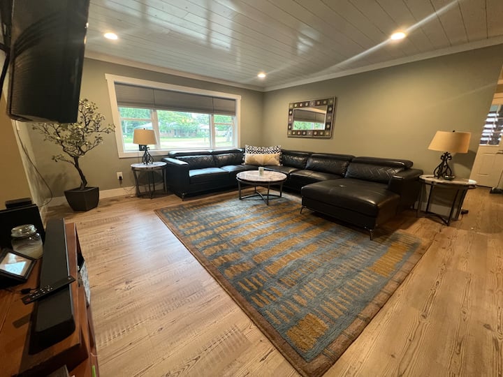 Wilmington Retro Retreat | 10 Min To Beach - Wilmington, NC