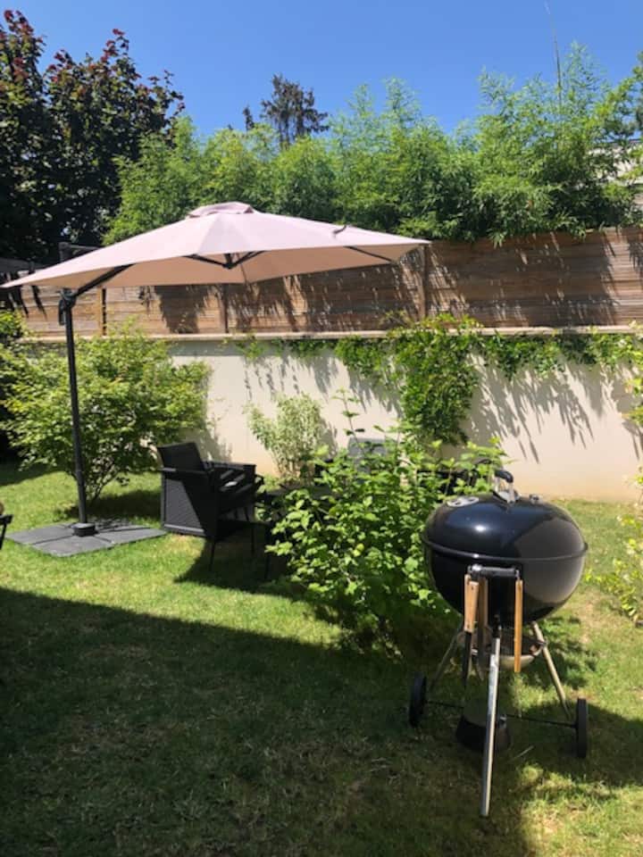 Maison Familiale Avec Jardin - Le Chesnay