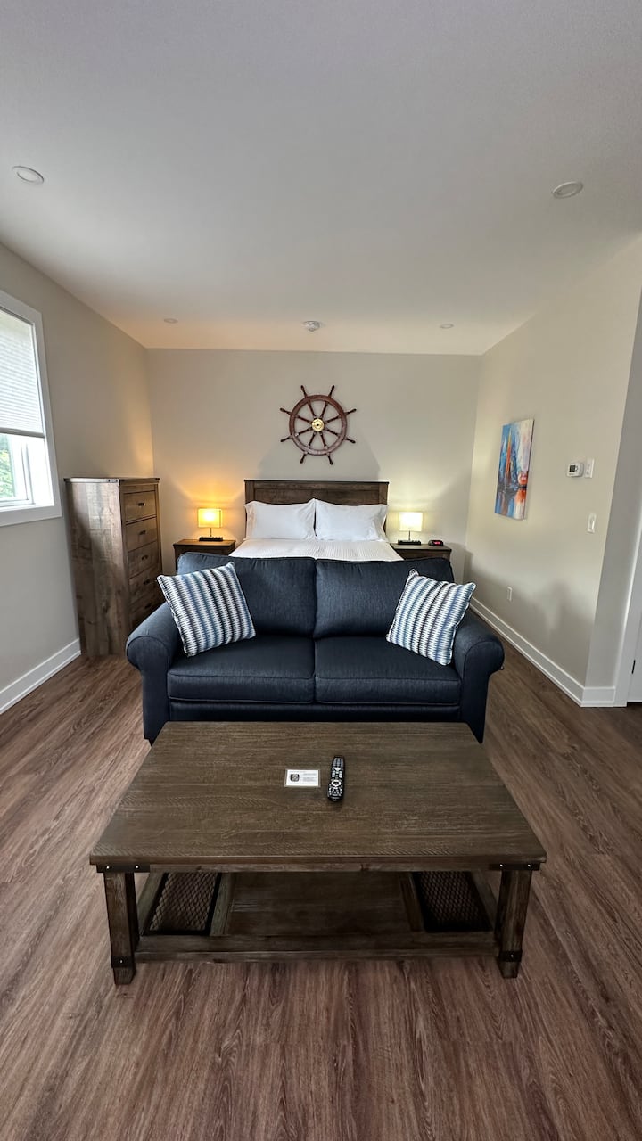 Studio Suite 4 Apartment + Free Parking! - Meaford