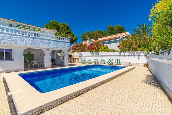 Beautiful Family Villa Santander - Almoradí