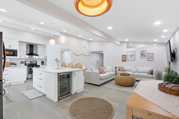 Great 5 Bed 3 Bath Beach City - Gardena, CA