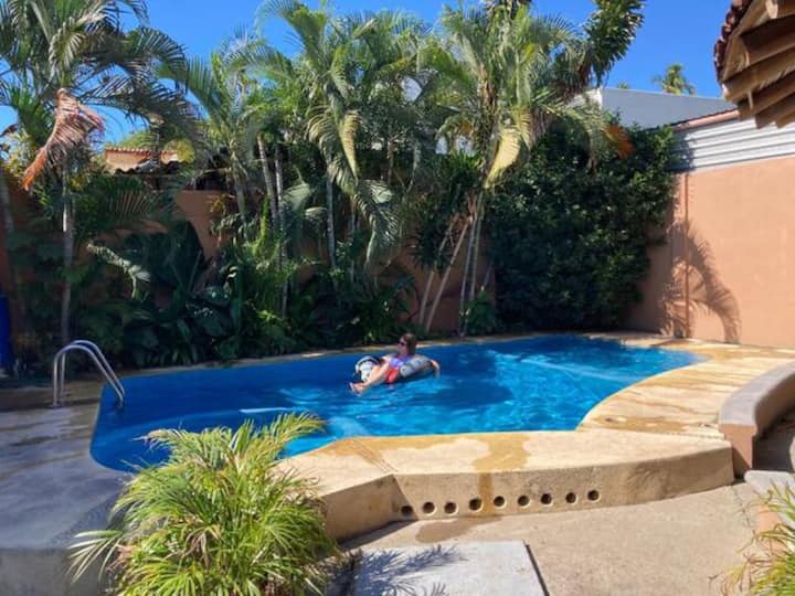 Alberca Con Jacuzzi Cabaña Y Departamentos Cómodo4 - Zihuatanejo