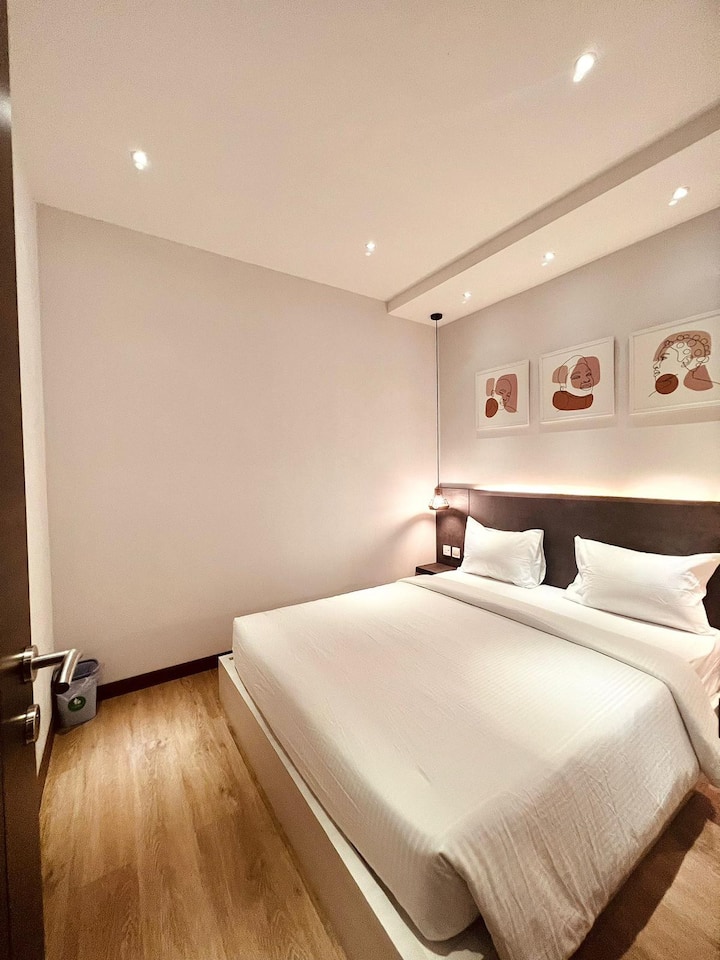 Oxy Suites Exe 1 - 02 At Shop House Pollux Habibie - Batam