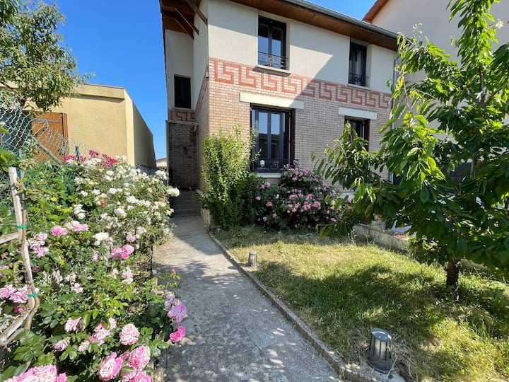 Maison Familiale Proche Paris - Courbevoie