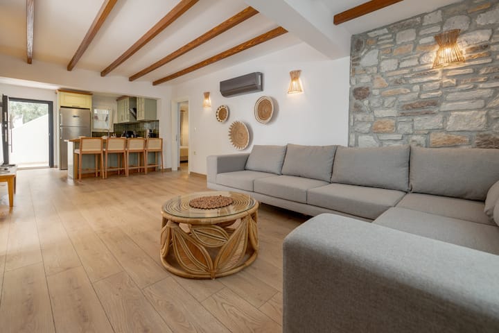 Bahçe Manzaralı Lux Suit Villa - Foça