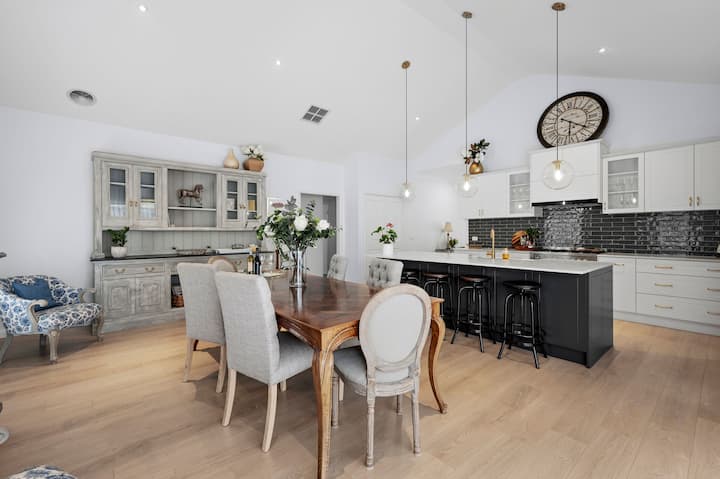 Ma Maison - New Gisborne @ Macedon Ranges - Gisborne, Australia