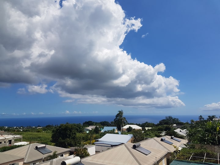 Maison Calme Et Chaleureuse à St Gilles Les Hauts - La Réunion