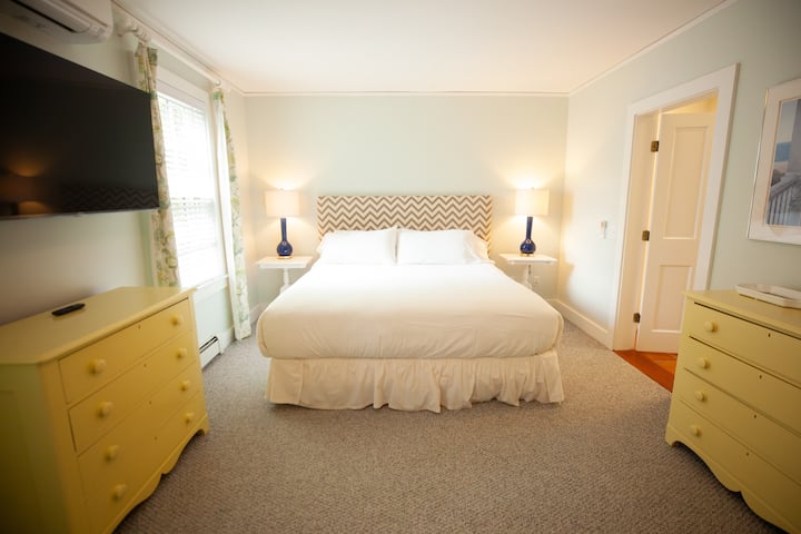 Yellow House Inn, Linzee- King Bed, 1 Bath - 바 하버