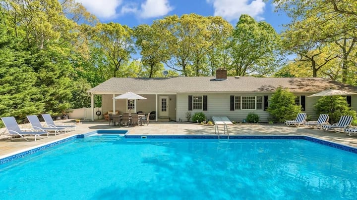 Renovated Ranch Home Wpool & Beach Acces - Long Island Aquarium, Riverhead
