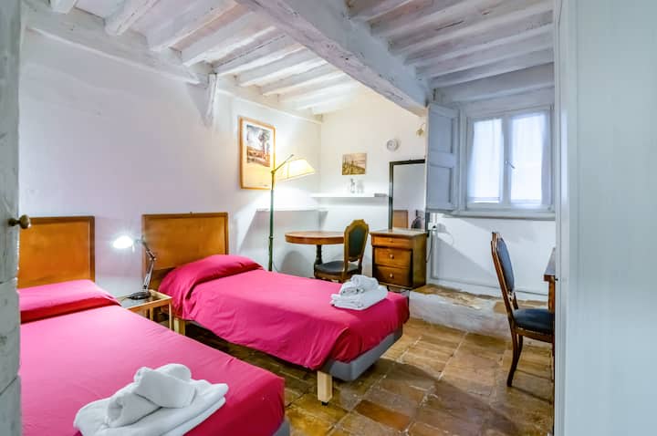 Valbona Apartment In The Heart Of Urbino - Urbino