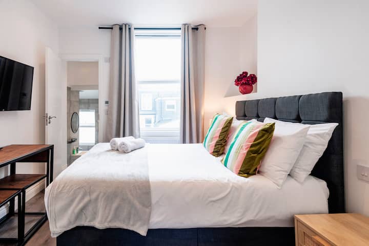 Fulham - Comfortable Studio For Three! - Fulham