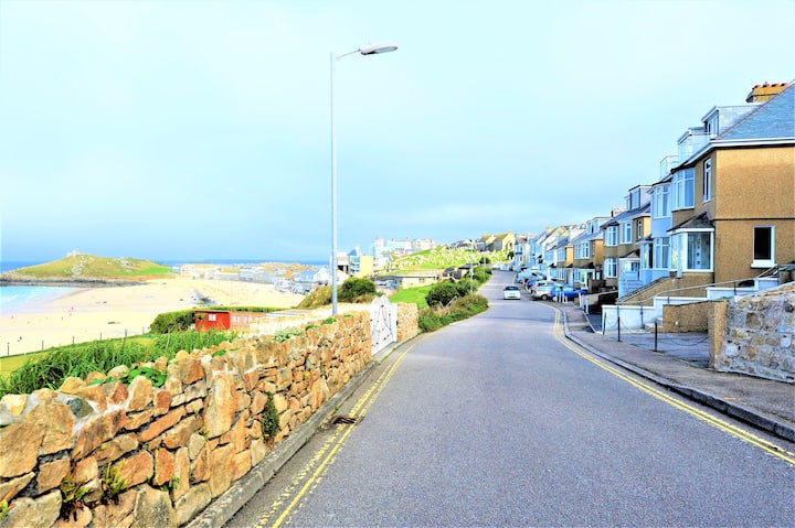 Luxury Beach-front House In St Ives With Parking - St Ives