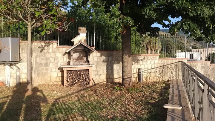 Appartamento In Villa - Paola