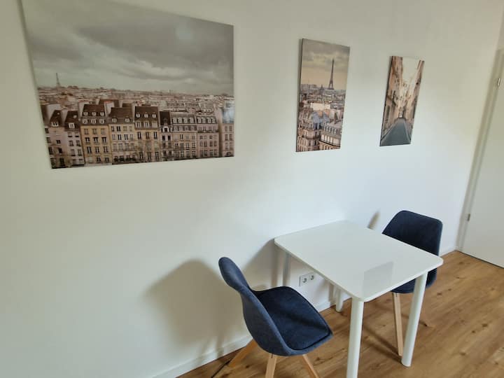New, Bright Room(s) In Frankfurt - Bad Homburg