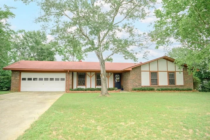 Peaceful 3br/2ba Near Everythlng - Rehobeth, AL