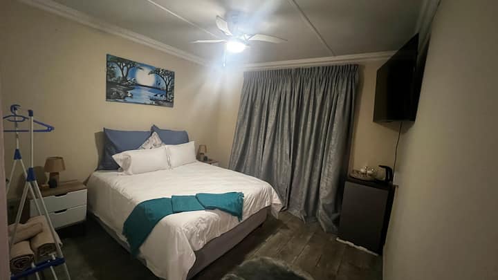 Phindulo Bed And Breakfast - Krugersdorp