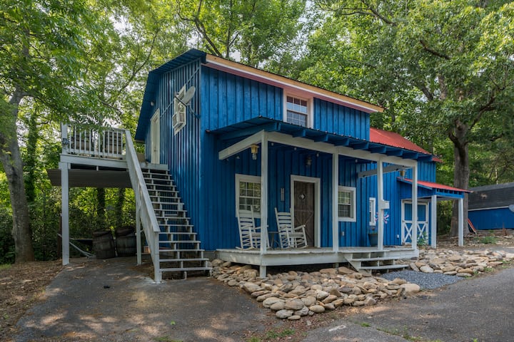 The Wolverine Den - Tryon