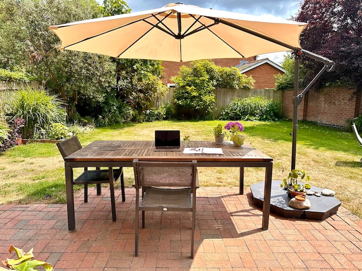 4 Bedroom Detached House With Large Garden. - Chichester