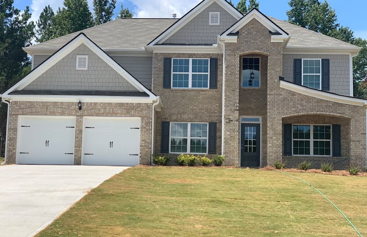 Trendy Home Away From Home - Union City, GA
