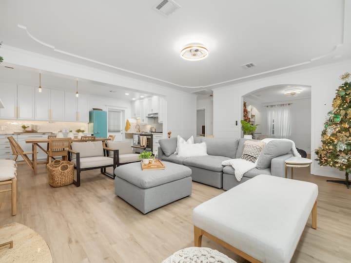 Classic Comfort: Fresno Edition - Fresno, CA