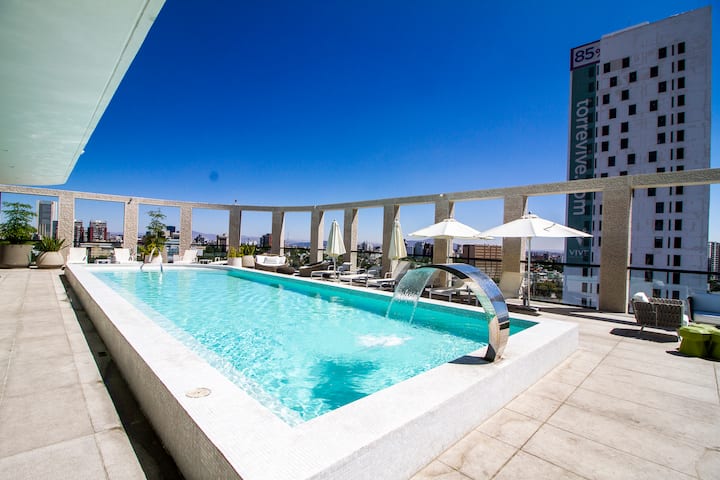 Apartamento Con Estacionamiento, Ac, Gym Y Alberca - Guadalajara