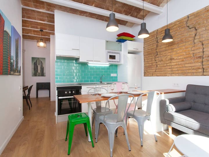 Colour Pop Fira 1 With Balcony 4pp - L'Hospitalet de Llobregat
