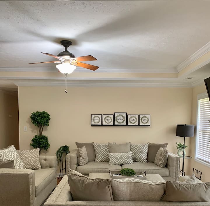 Botanical Bungalow 5 Mi From Madison/8 Mi From Hsv - Huntsville, AL