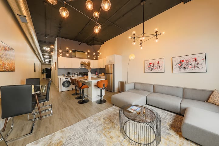 Luxury 3br Chicago Suite W/king Bed Near Mccormick - Chicago, IL