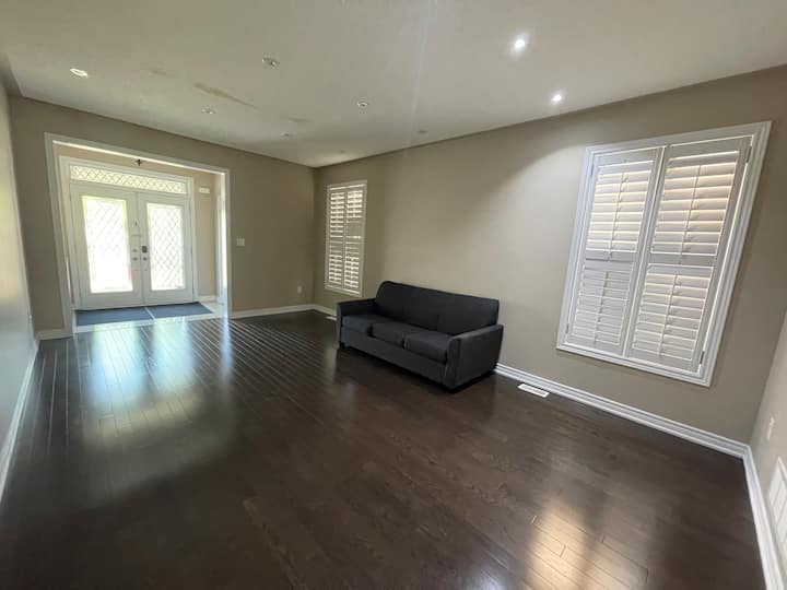 Private Room Shared Washroom - Brampton
