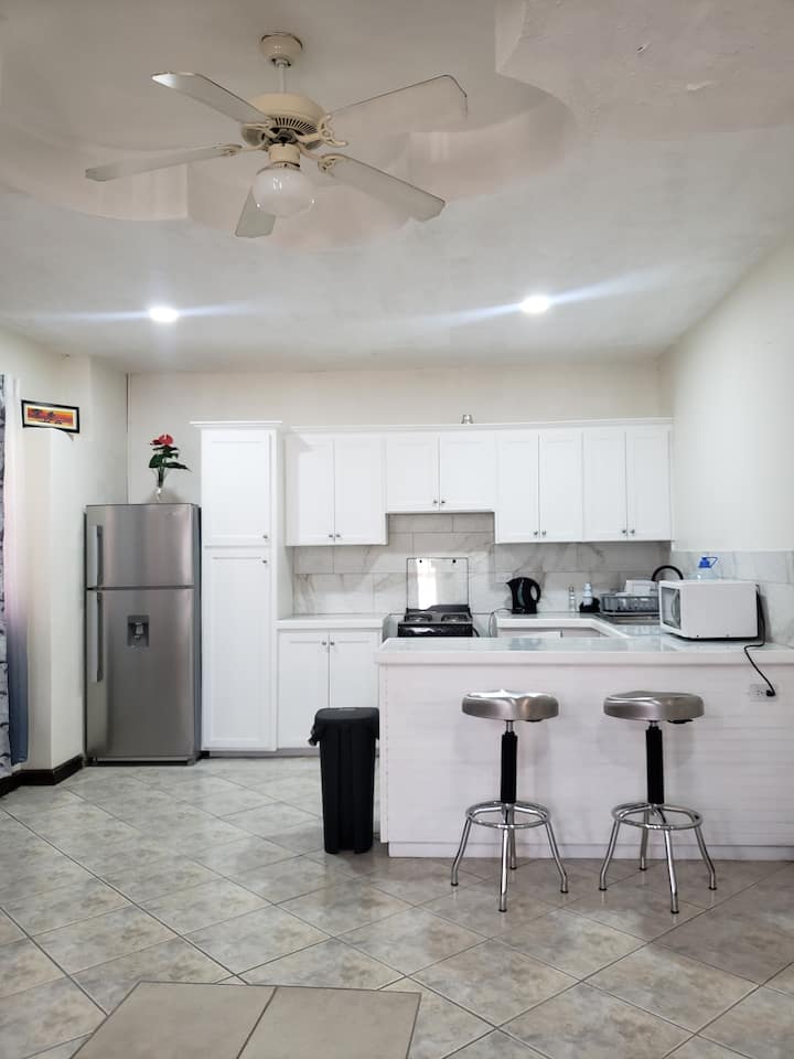 St. James Guest Place - Port of Spain