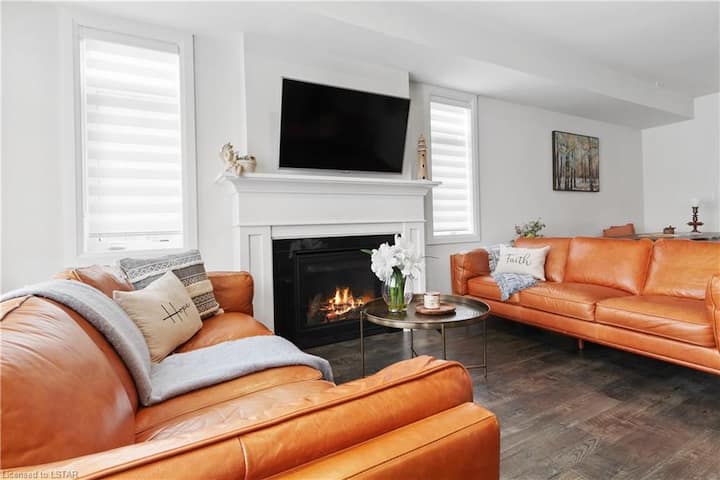 Peaceful Blue Mountain Home - Collingwood