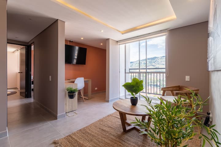Cozy Apartment With Amazing View Of The City - Bello, Colombia