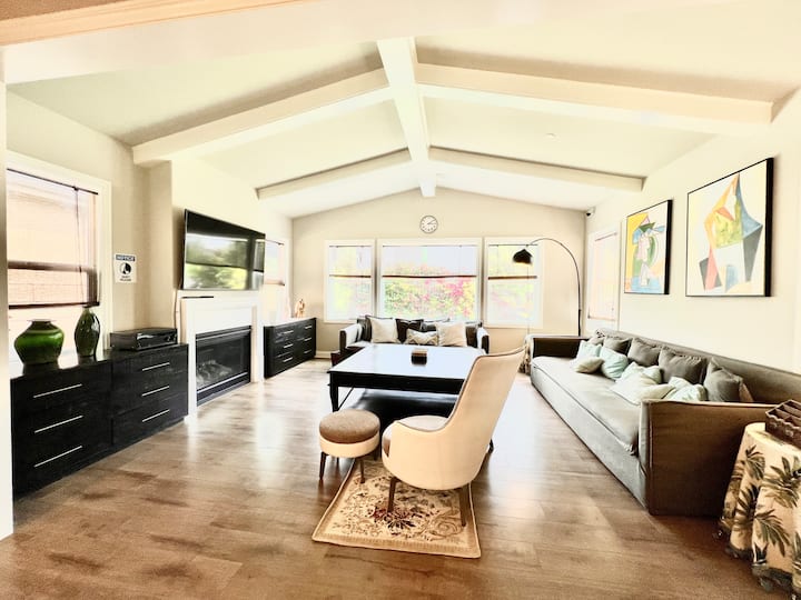 #15 Stylish & Modern Queen Suit/ Private Bathroom - Chino, CA