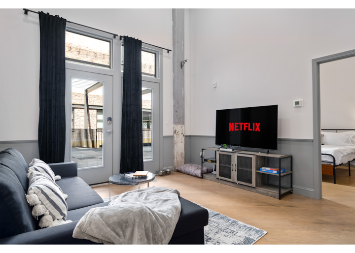 Luxury 1bd | A+ Downtown Location | King Bed Condo - Birmingham, AL