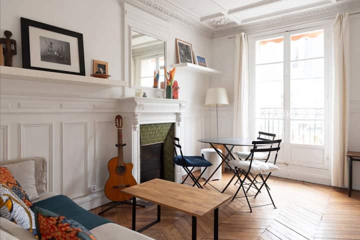 Appartement Typiquement Parisien - Paris