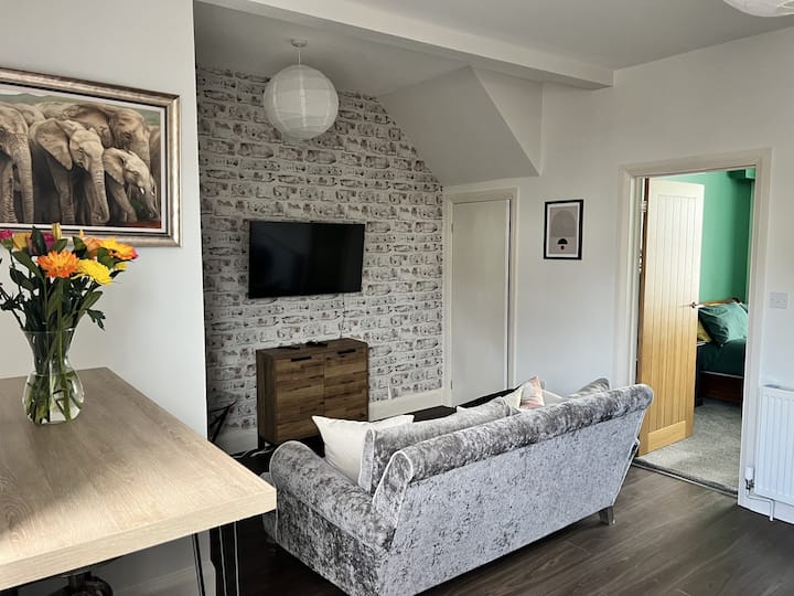 Ground Floor 2-bed • 2 En-suites • Nr Bath/bristol - Bristol